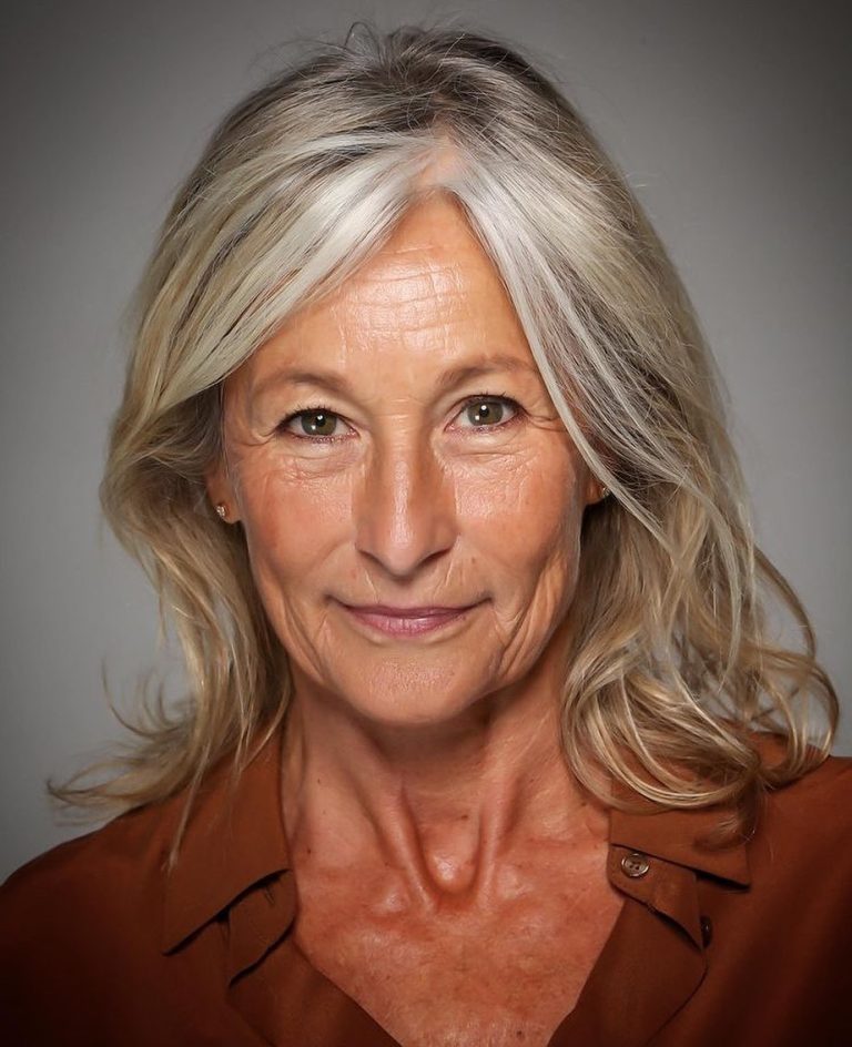 Седые волосы, как тренд, вне зависимости отвозраста: несколько идей и ...